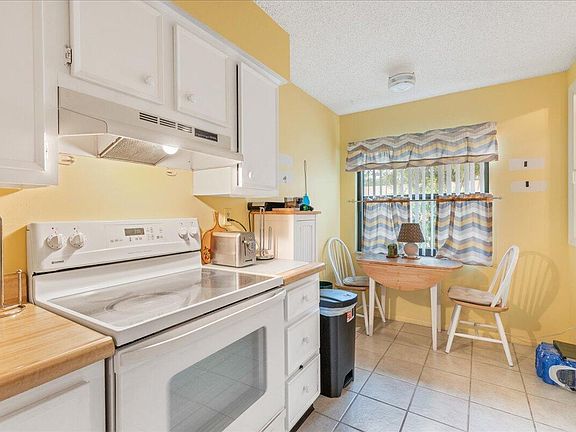 6006 Indrio Road #4, Fort Pierce, FL 34951 | MLS #RX-11048064 | Zillow