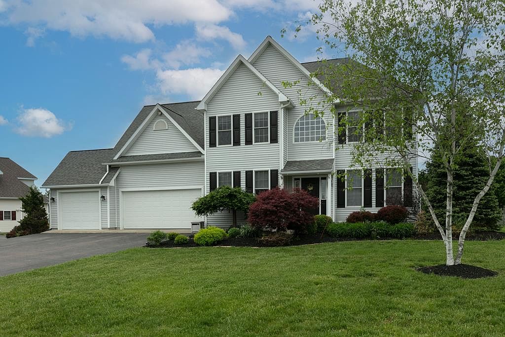 15 Hunters Run, Horseheads, NY 14845 | Zillow