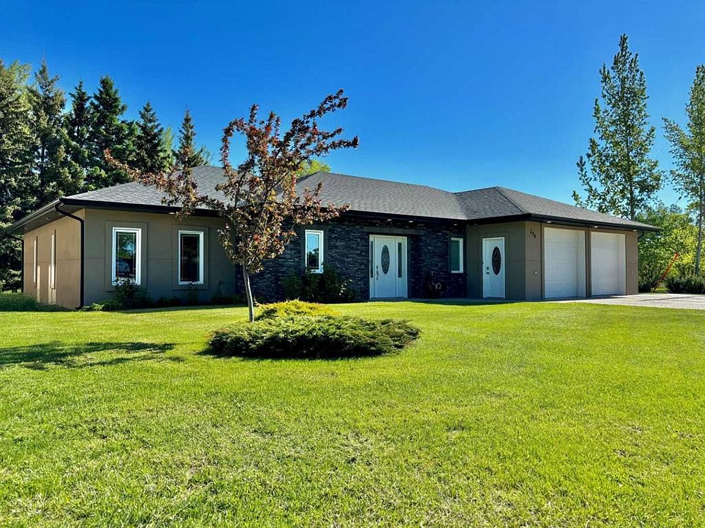 204 1st Ave W, Neilburg, SK S0M 2C0 | MLS #A2139429 | Zillow