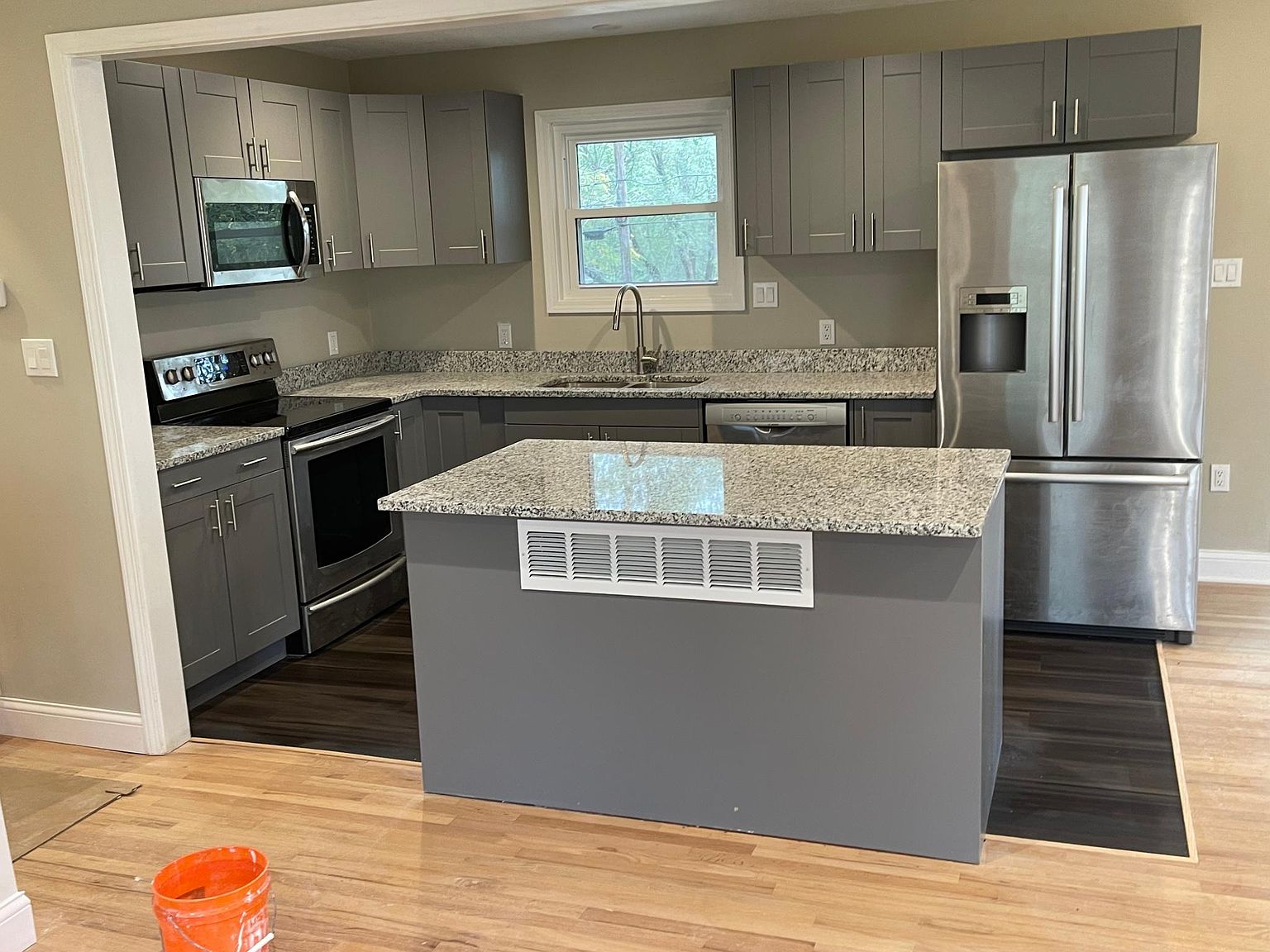 814 Fir St, Eudora, KS 66025 | Zillow