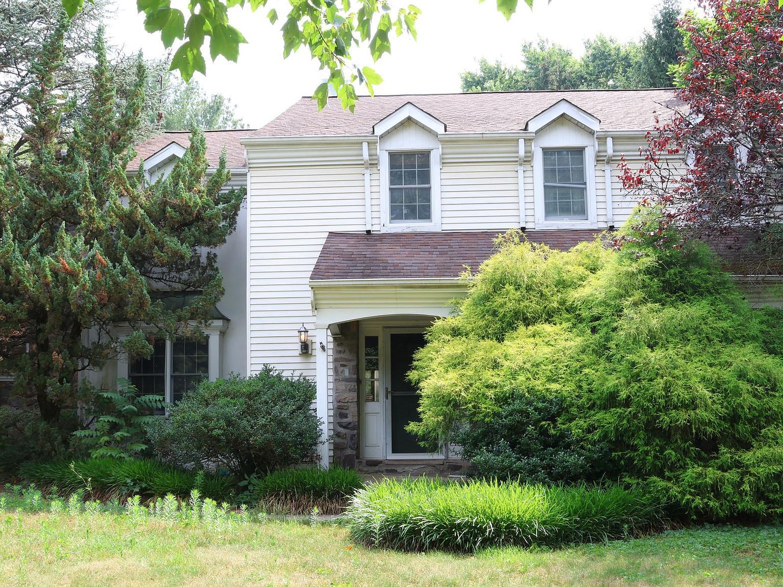 12 Averstone Dr W, Washington Crossing, PA 18977 | Zillow