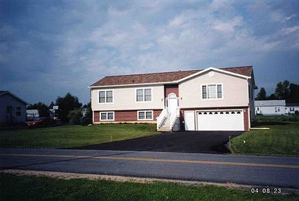 8 Homestead Dr, Plattsburgh, NY 12901 | Zillow