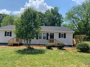 204 Old Woodruff Rd Greer SC | Zillow