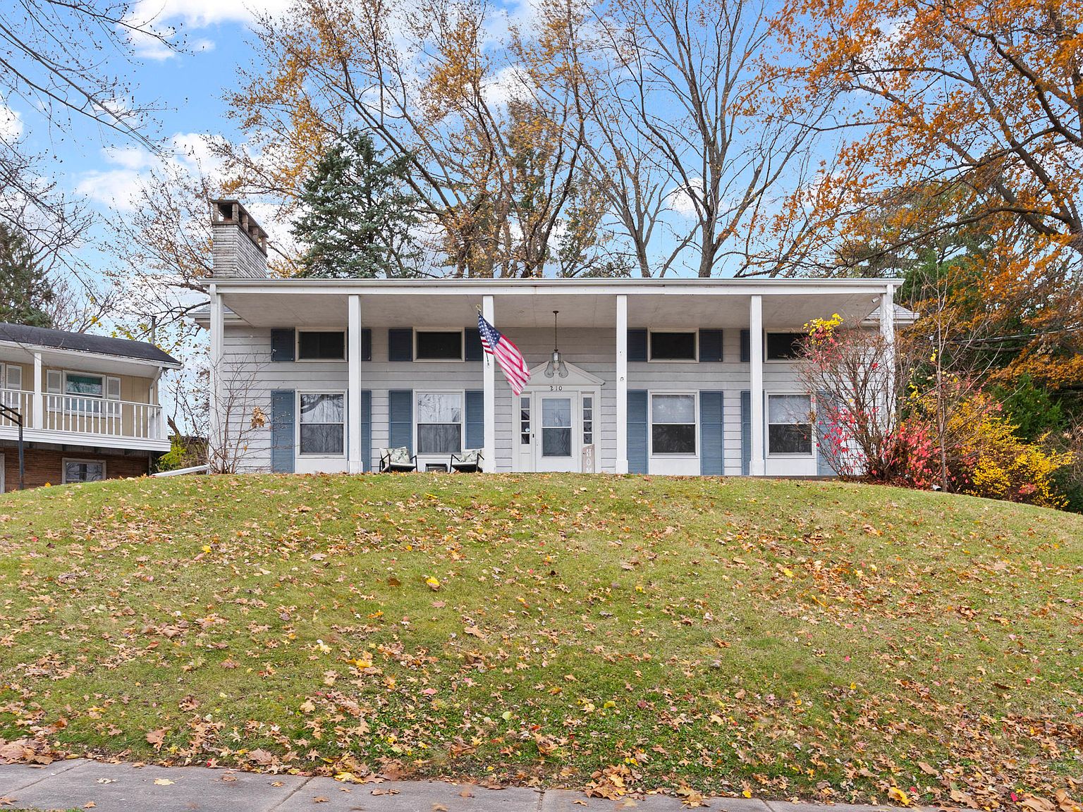 210 Roscoe Ave, Muscatine, IA 52761 | Zillow