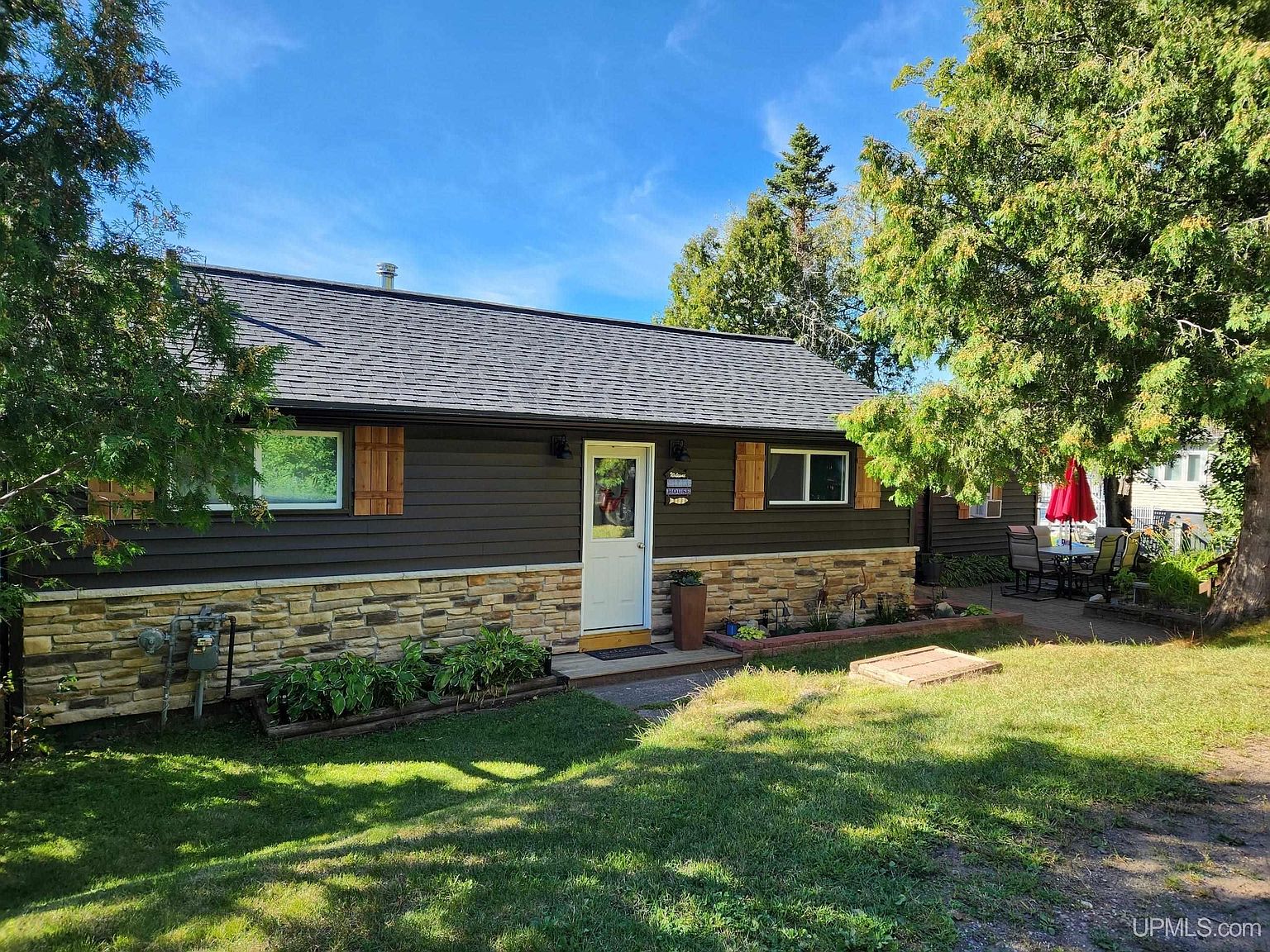 5161 Keyes Lake Dr, Florence, WI 54121 | Zillow
