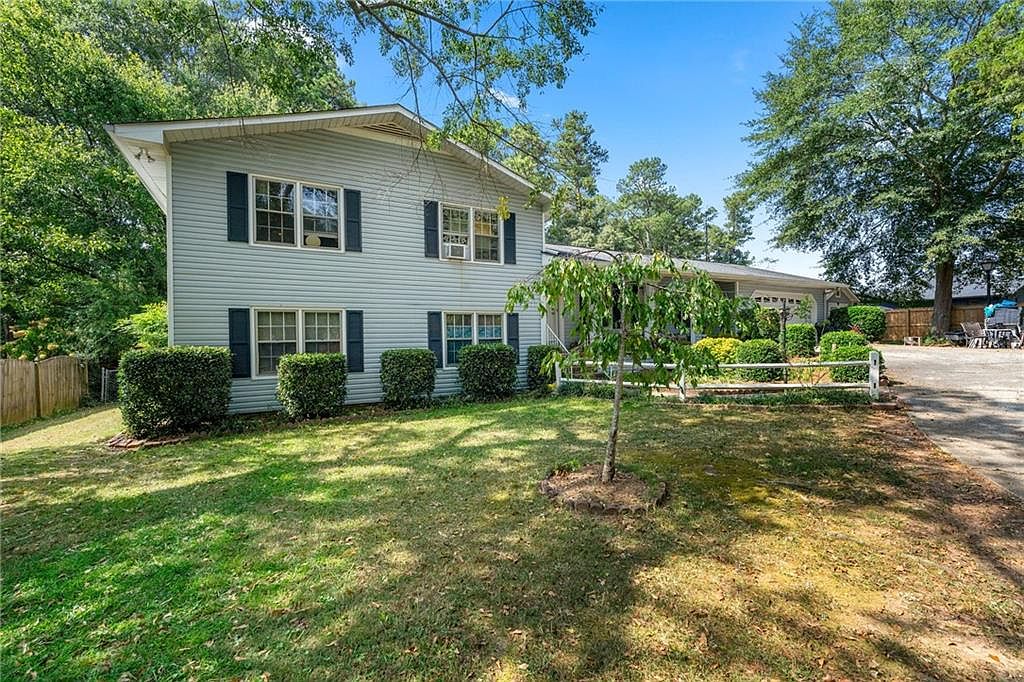 1073 Grayson Pkwy, Grayson, GA 30017 | Zillow