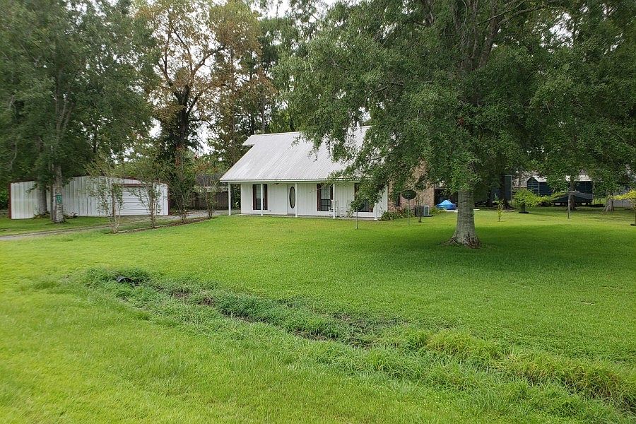 4557 W Atchafalaya Levee Rd, Krotz Springs, LA 70750 | Zillow