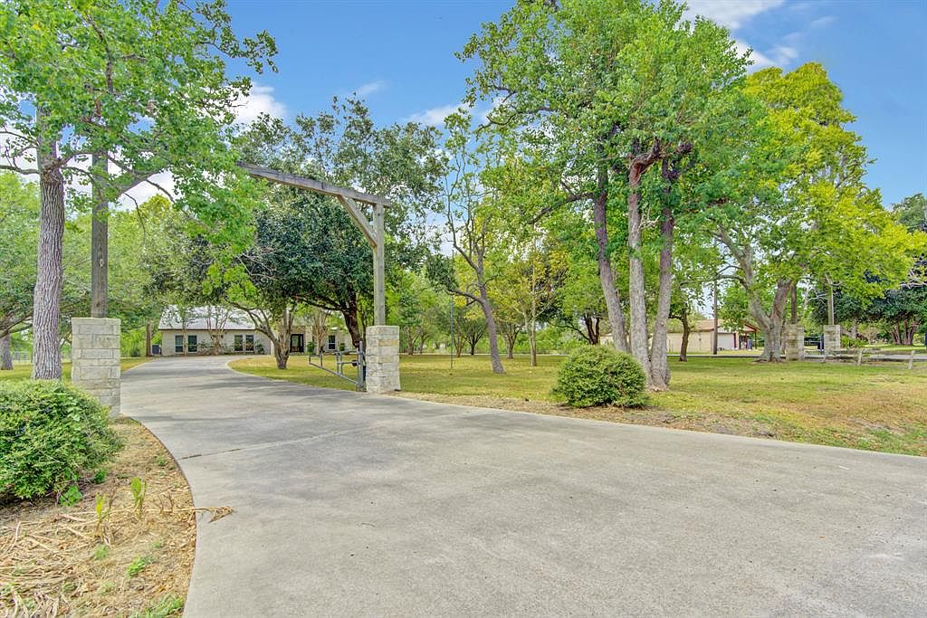 10811 N Humble Camp Rd, Dickinson, TX 77539 | MLS #9969050 | Zillow