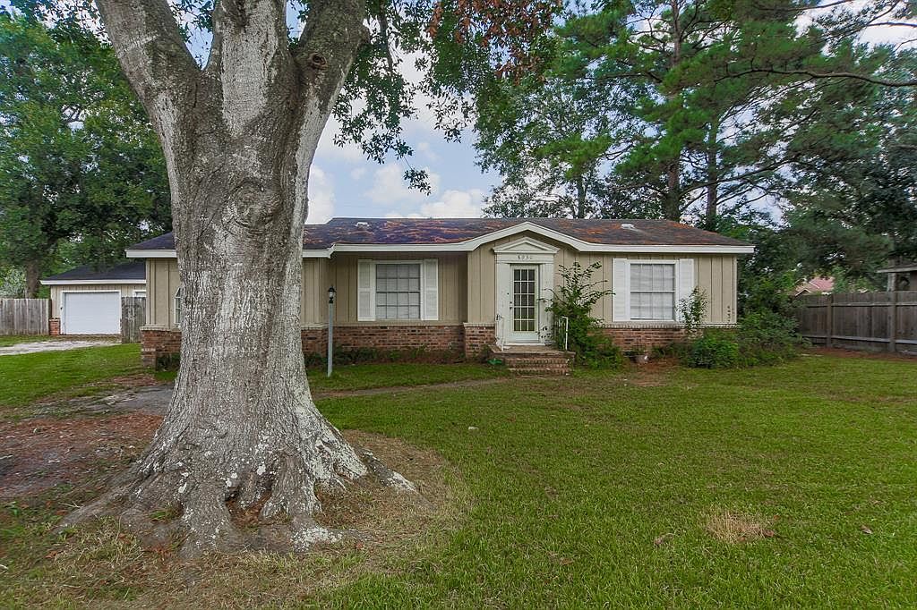 8950 Moses St, Beaumont, TX 77707 | MLS #10628008 | Zillow