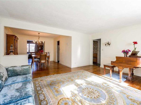 Lynbrook Real Estate - Lynbrook NY Homes For Sale | Zillow