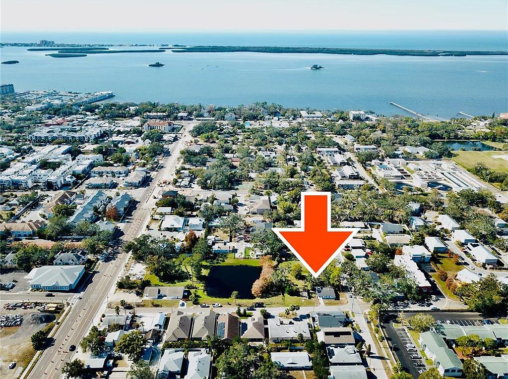 551 Bay St #8, Dunedin, FL 34698 | MLS #TB8333580 | Zillow