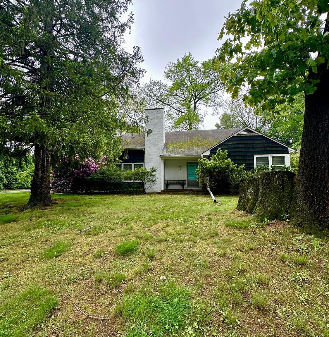 33 Lawrence Brook Dr, East Brunswick, NJ 08816 | MLS #2513846R | Zillow