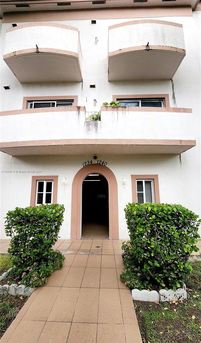 1234 NW 4th St APT 304, Miami, FL 33125 | MLS #A11543319 | Zillow