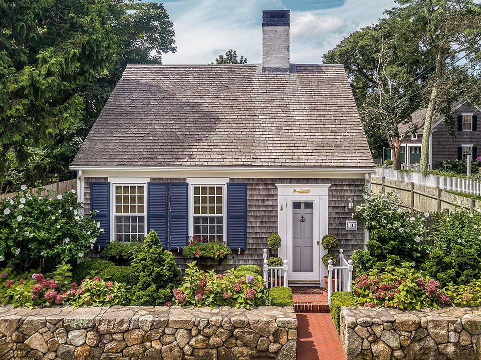 10 Peases Point Way N, Edgartown, MA 02539 | Zillow