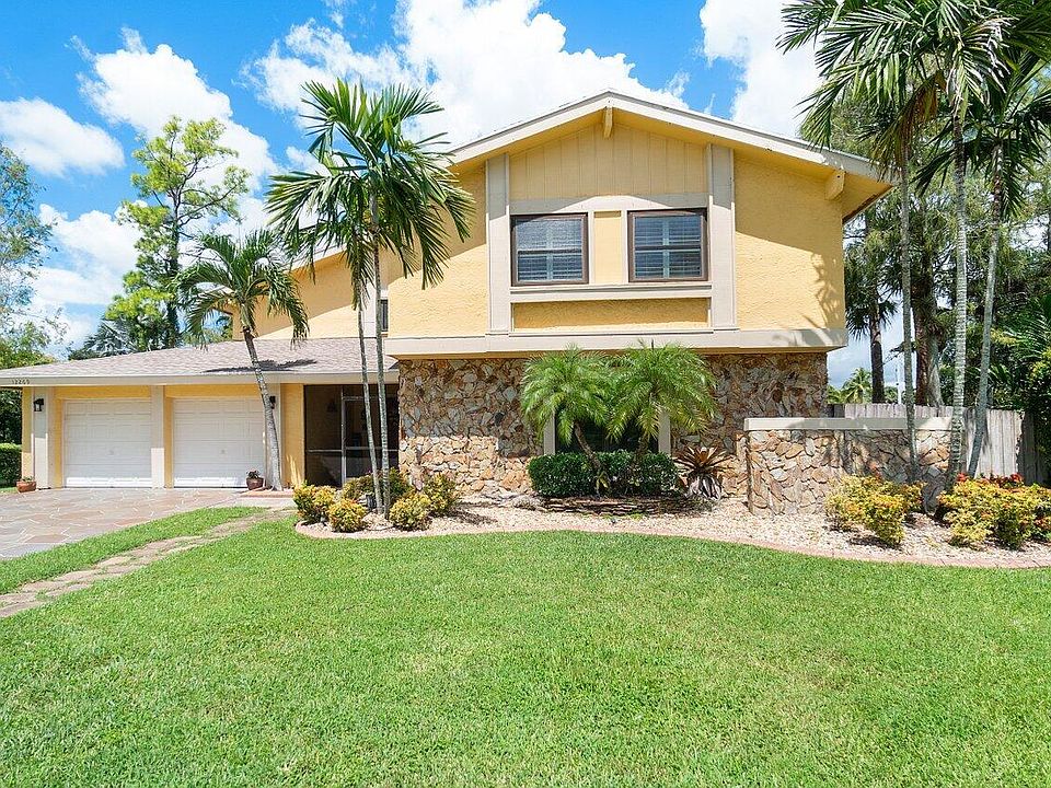 12269 Sawgrass Ct, Wellington, FL 33414 | MLS #RX-10908135 | Zillow