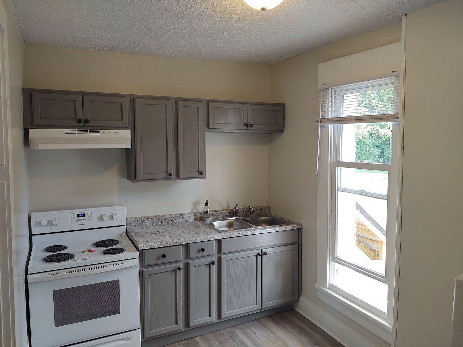 10484 Bayard Rd APT 2, Minerva, OH 44657 | Zillow