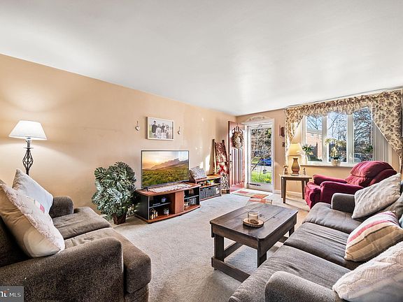 1135 Tremont Dr, Glenolden, PA 19036 | Zillow