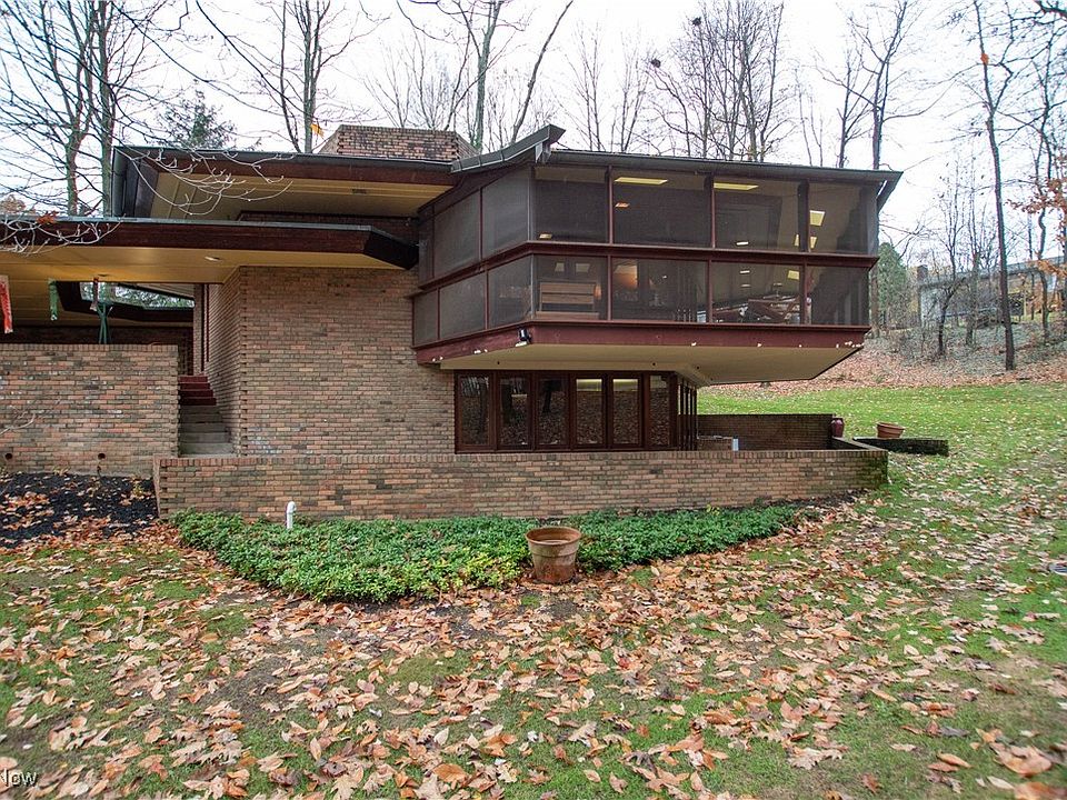 920 Wallwood Dr, Akron, OH 44321 | Zillow