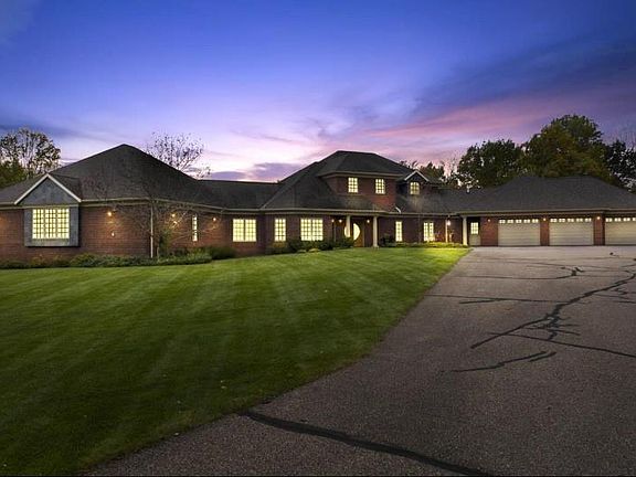 2688 Scenic Dr, Stevens Point, WI 54481 | MLS #22204638 | Zillow