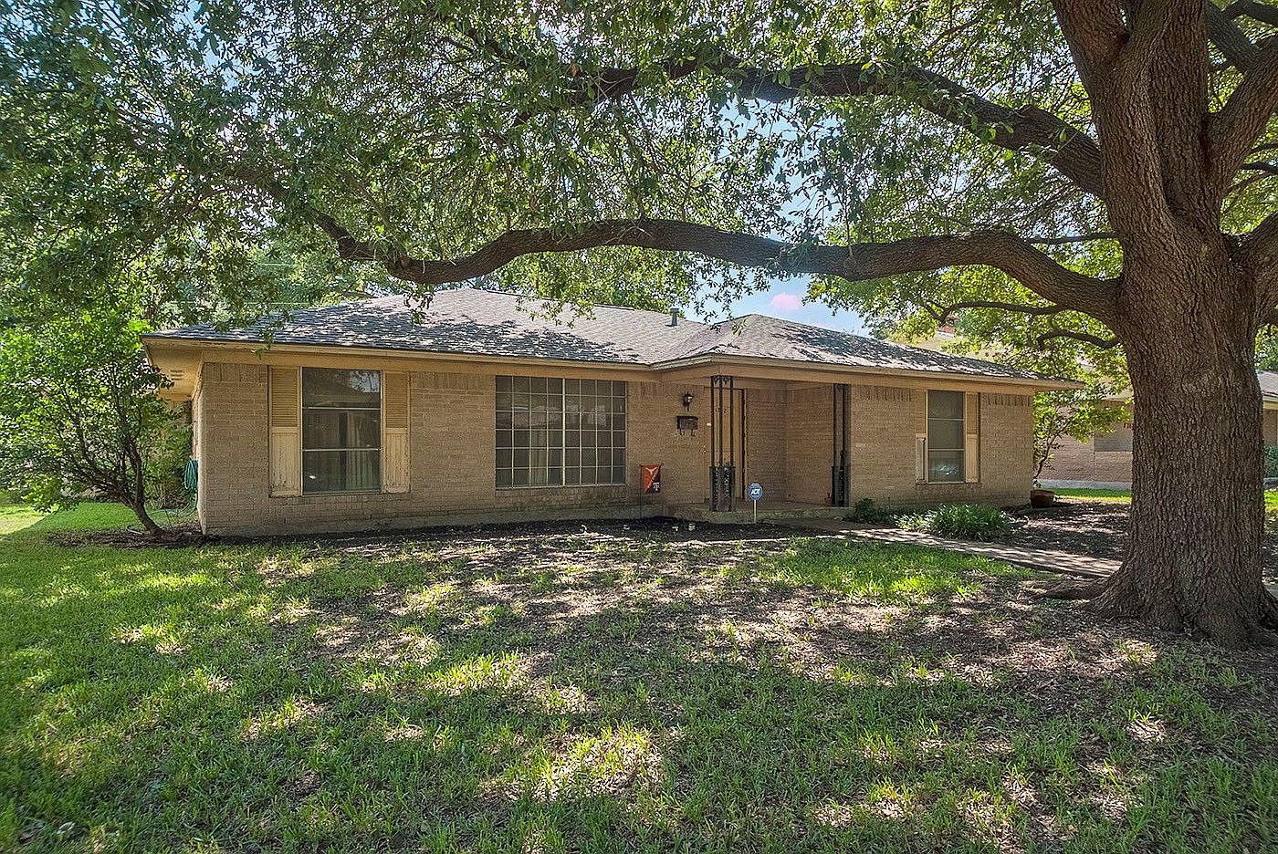1752 Mapleton Dr, Dallas, TX 75228 | Zillow