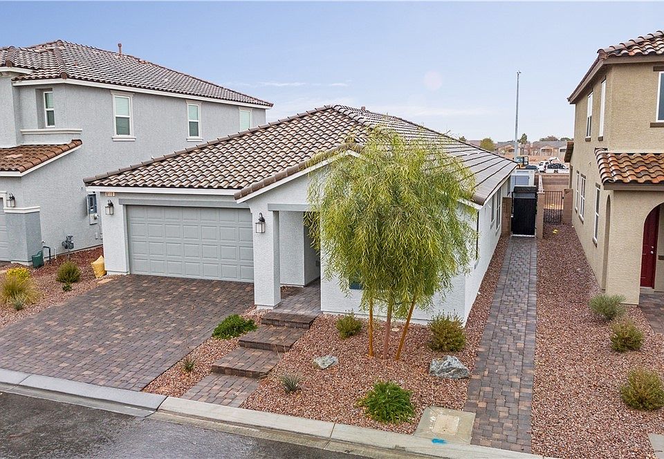 8110 Minavalle Ave, Las Vegas, NV 89113 | Zillow