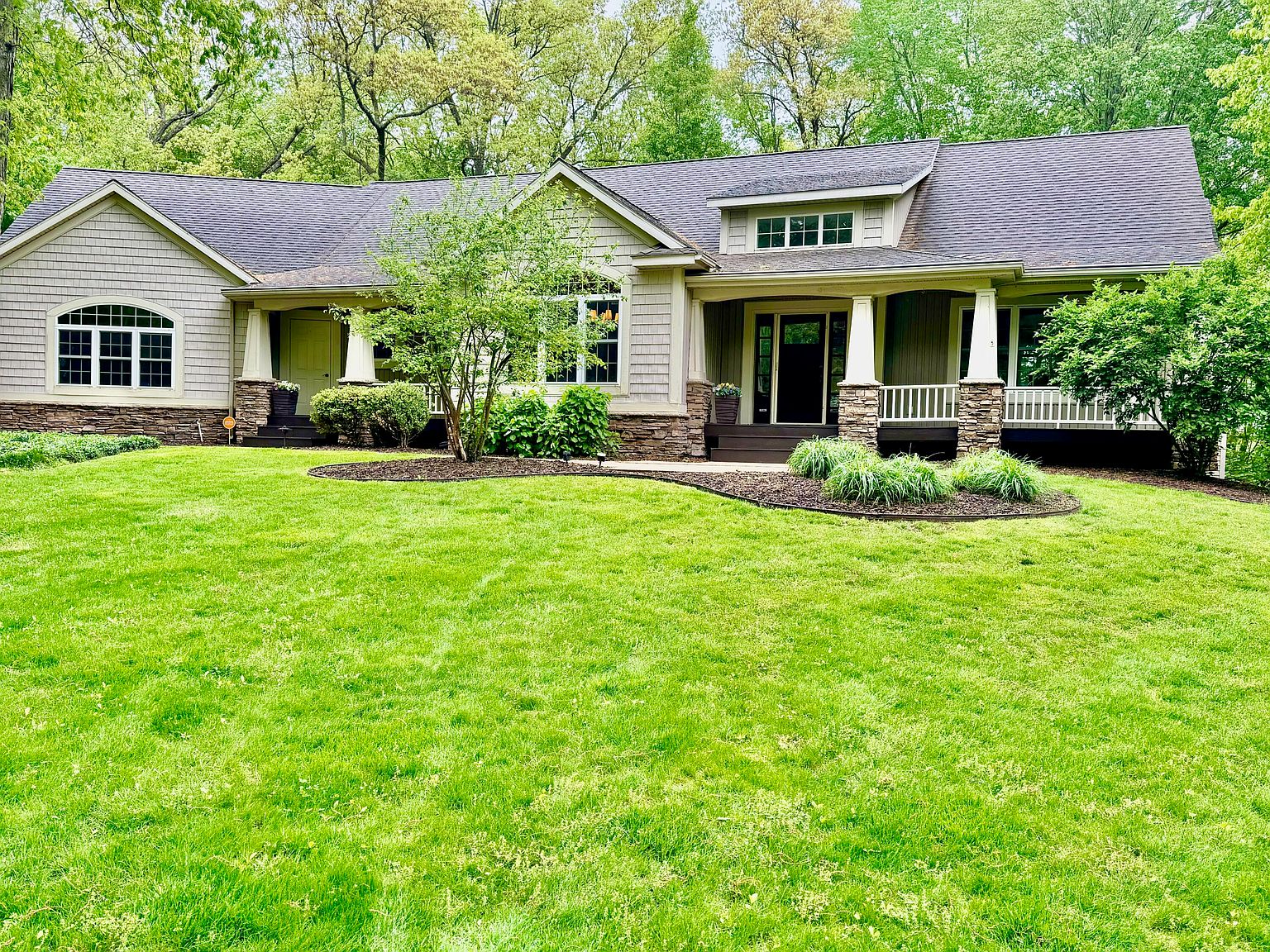 8821 Summerset Woods Ct SE, Alto, MI 49302 | Zillow