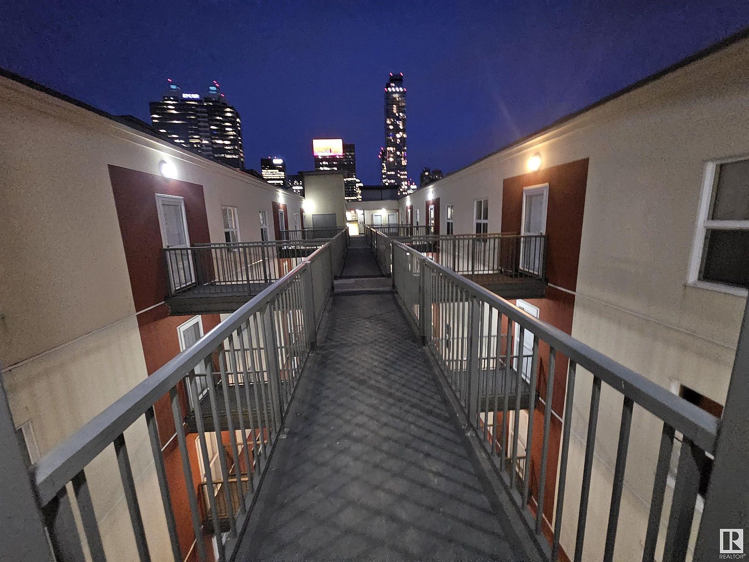 10118 106th Ave NW UNIT 412, Edmonton, AB T5H 0B8 | MLS #E4396924 | Zillow