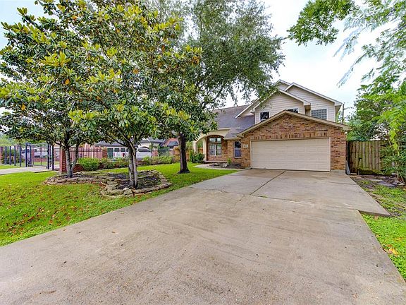 6613 Whitton Dr, Houston, TX 77085 | Zillow