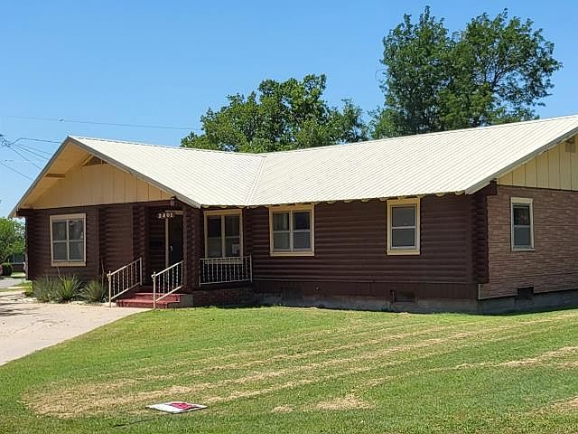 2401 Howell Ave, Dodge City, KS 67801 | MLS #14101 | Zillow