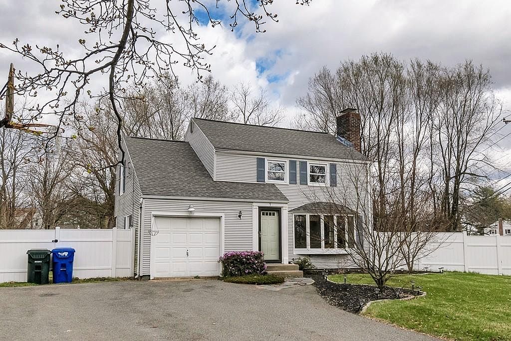 5 Donbray Rd, Springfield, MA 01119 | Zillow