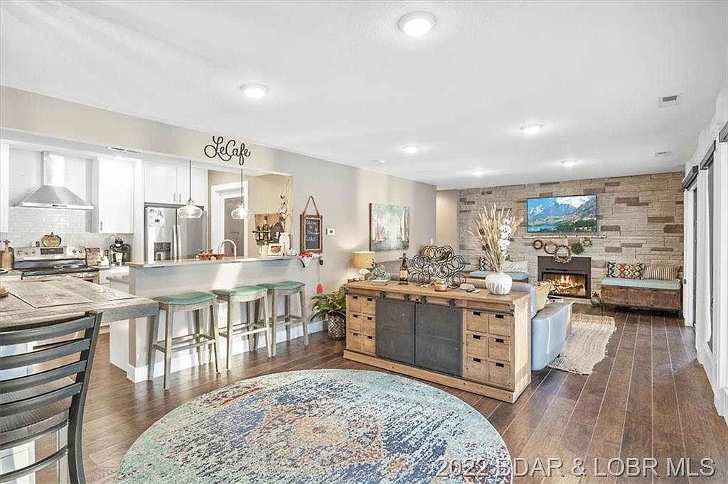 59 Ginger Point, Lake Ozark, MO 65049 | Zillow