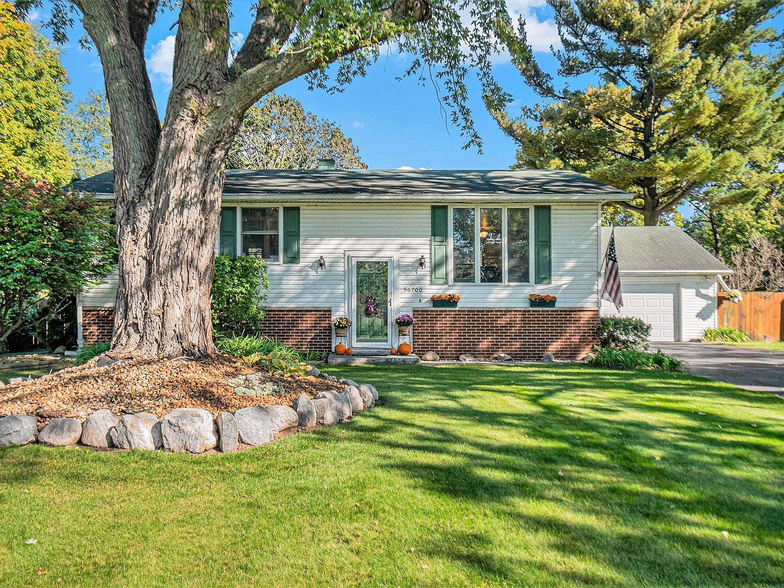 56700 Mark Manor Dr, Elkhart, IN 46516 | Zillow