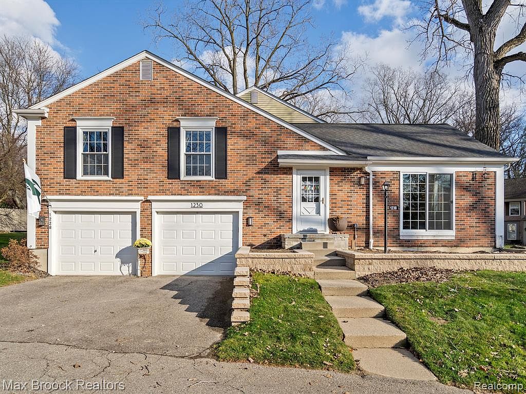 1230 Kings Cove Ct, Rochester, MI 48306 | Zillow