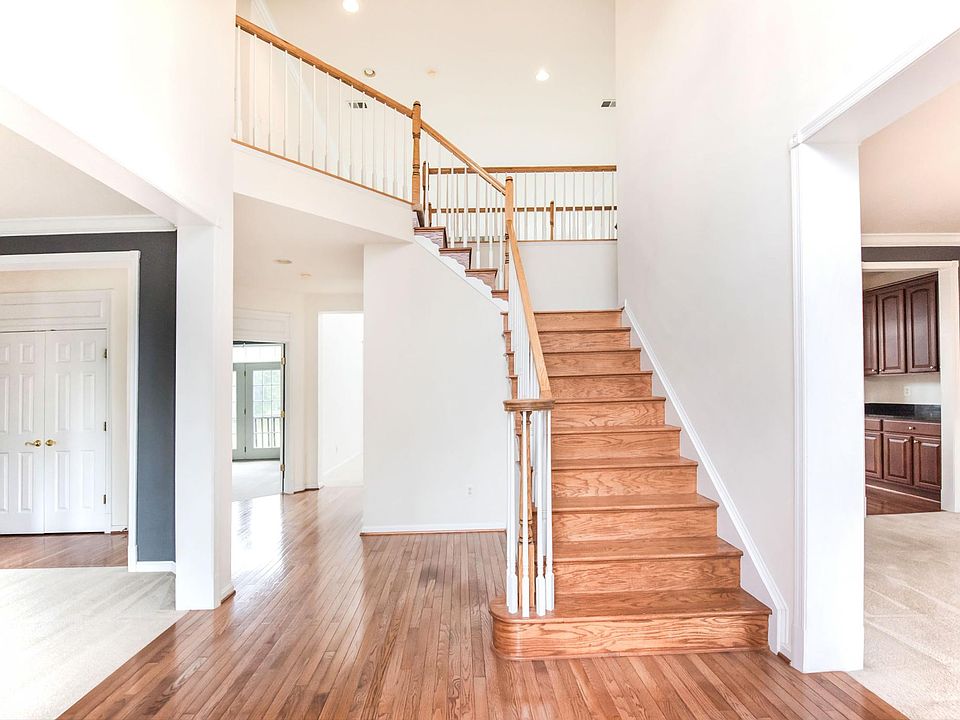 5836 Brandon Hill Loop, Haymarket, VA 20169 | Zillow