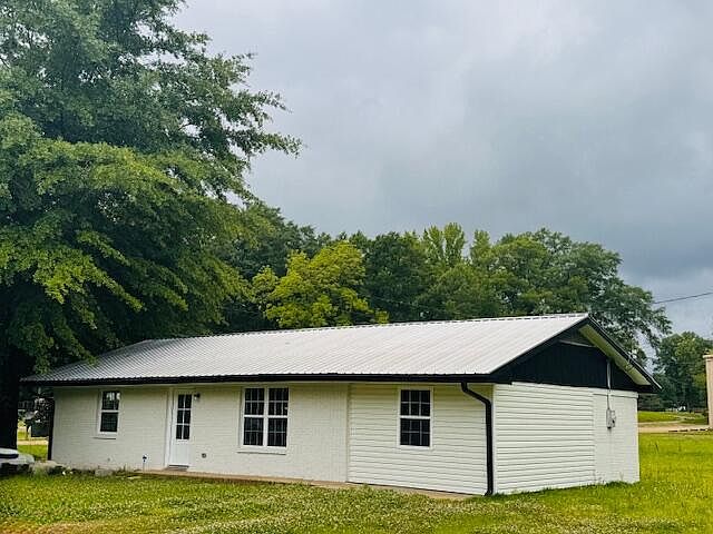 15 Dobbs St, Mathiston, MS 39752 | MLS #25-975 | Zillow