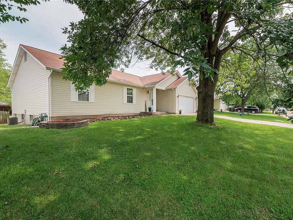 15 Crystal Lake Dr Saint Peters, MO, 63376 - Apartments for Rent | Zillow
