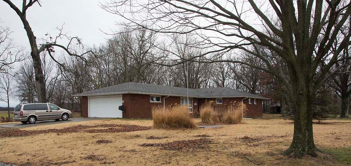 22540 State Route 15, Ashley, IL 62808 | Zillow