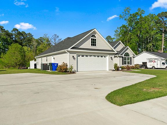 212 Country Club Dr., Conway, SC 29526 | MLS #2408618 | Zillow