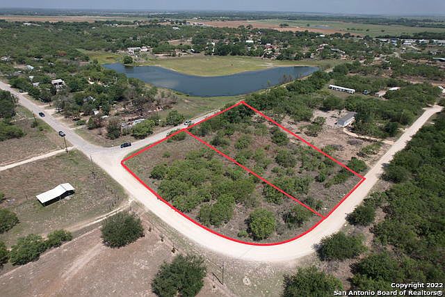 754 County Road 6843, Lytle, TX 78052 | MLS #1655062 | Zillow