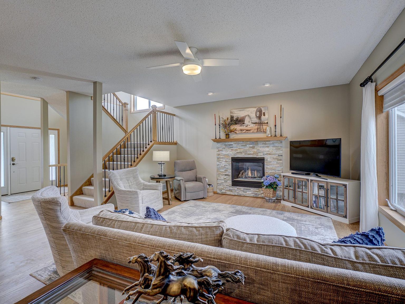 10600 Alison Way, Inver Grove Heights, MN 55077 | Zillow