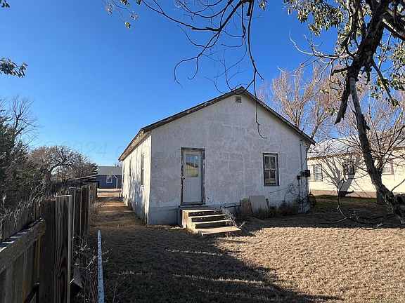 905 Richardson Ave, Gruver, TX 79040 | MLS #24-9844 | Zillow