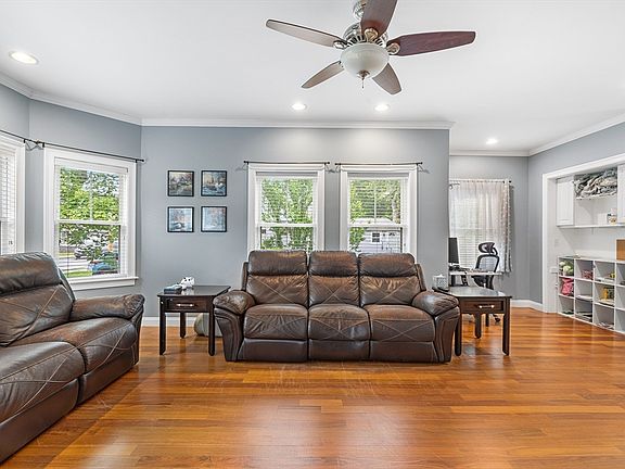 32 Monroe St, Norwood, MA 02062 | Zillow