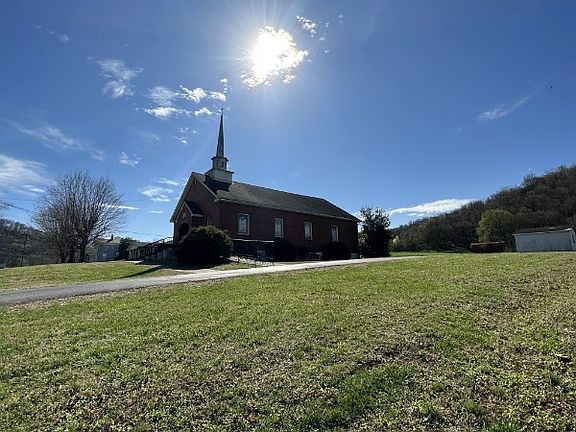 732 Lancaster Hwy, Lancaster, TN 38569 | MLS #2504837 | Zillow