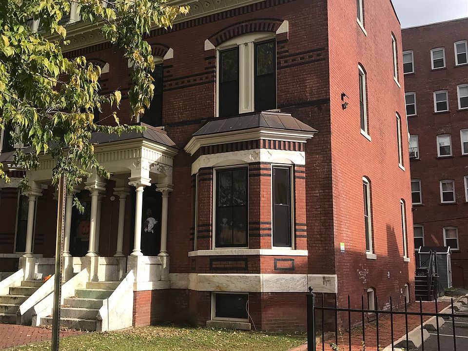 62 Temple St, Springfield, MA 01105 | Zillow