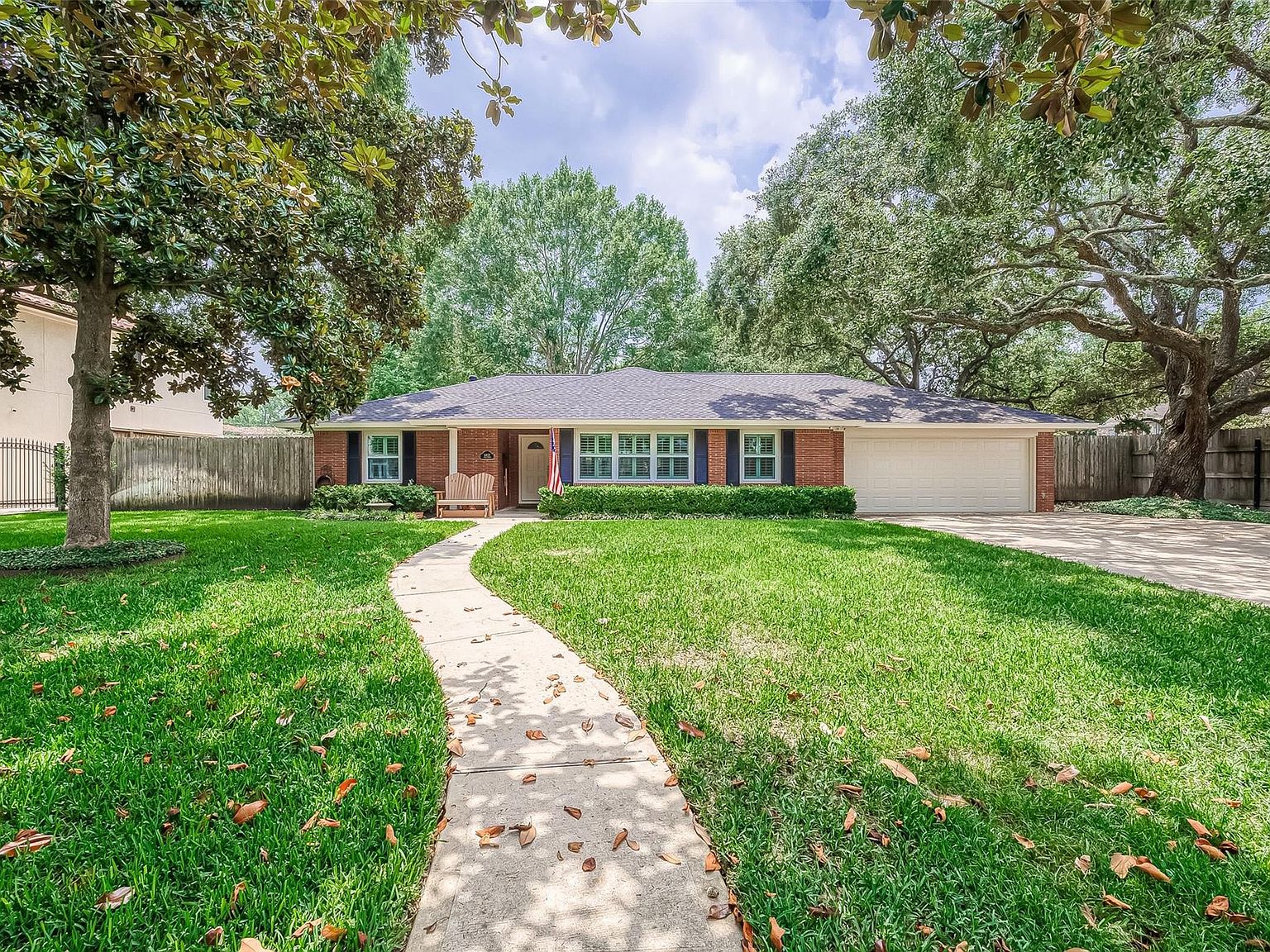5423 Pine St, Bellaire, TX 77401 | Zillow