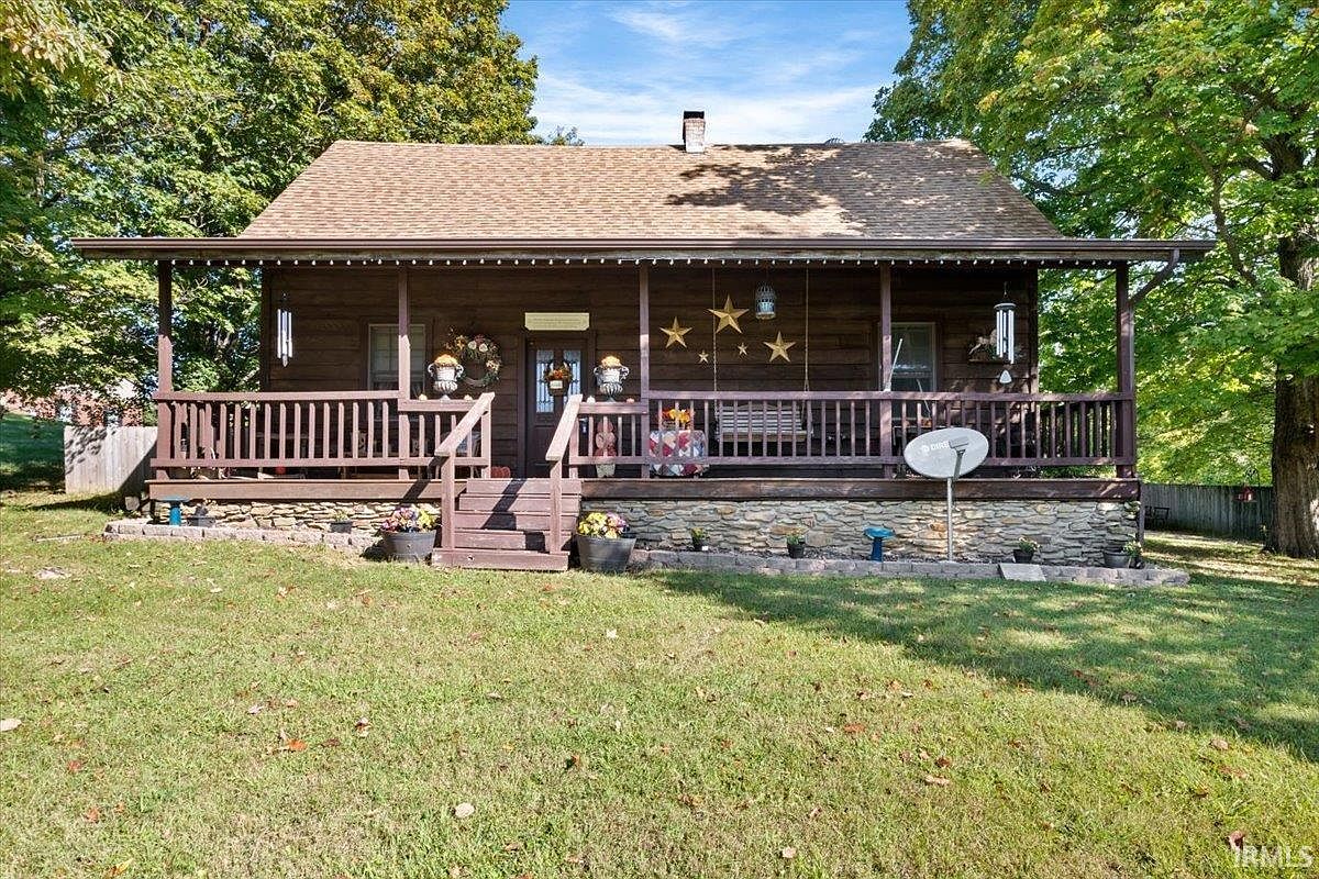 1018 E Taft Town Rd, Princeton, IN 47670 | Zillow