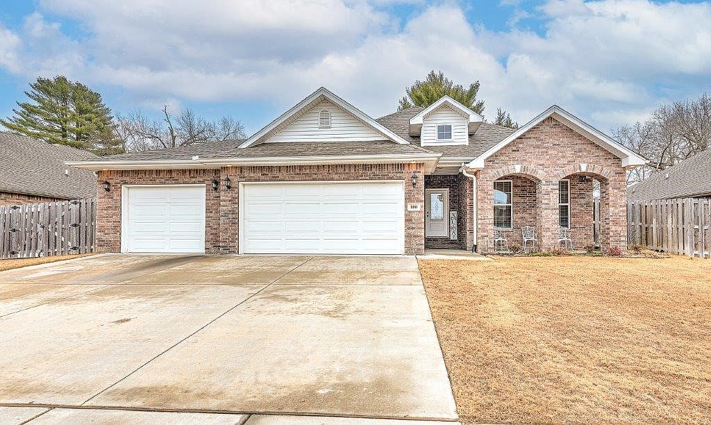 800 Fox Spur, Pea Ridge, AR 72751 | Zillow
