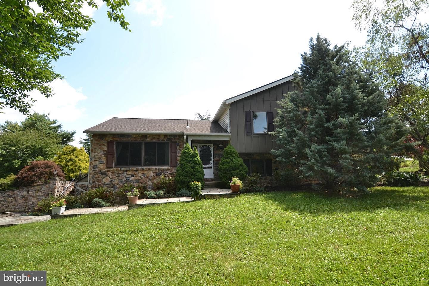 329 Isabella Rd, Elverson, PA 19520 | Zillow