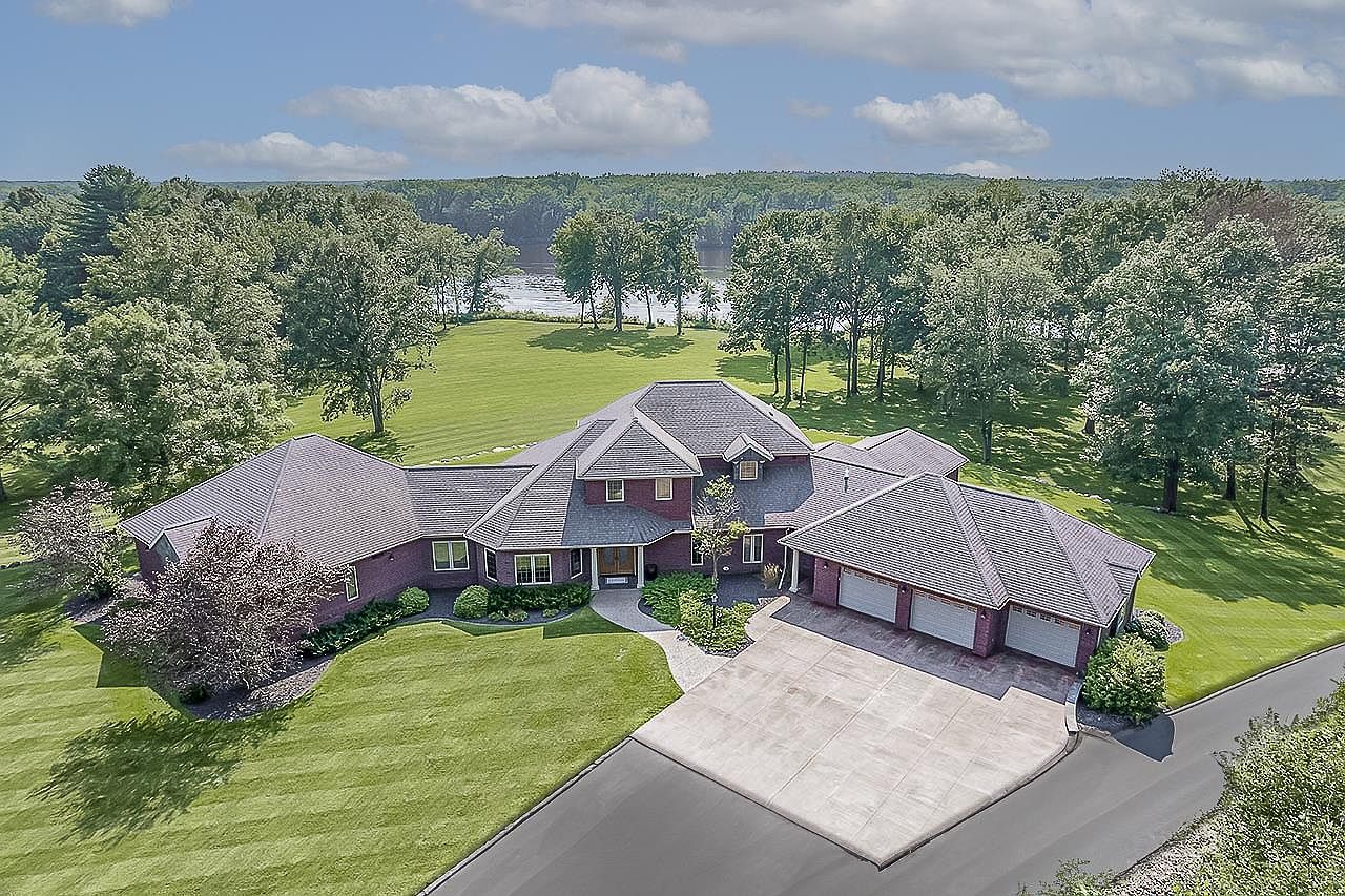 2688 Scenic Drive, Stevens Point, WI 54481 | MLS #1982821 | Zillow