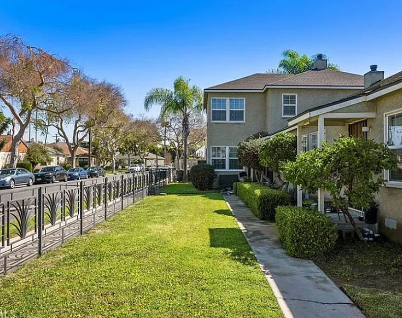 15702 Halldale Ave A Gardena Ca 90247 Zillow